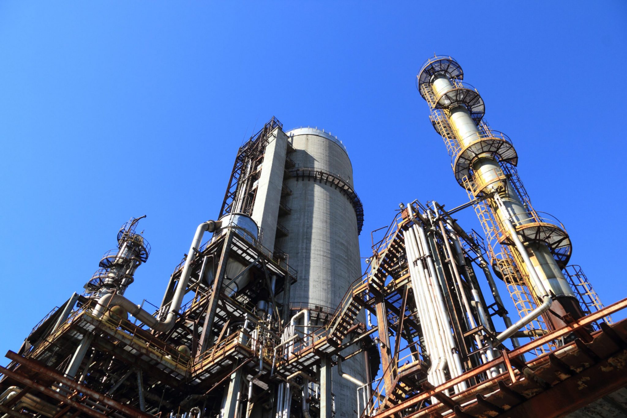 Lean Manufacturing vs. Six Sigma: Which is Right for Your Plant? - JHFOSTER